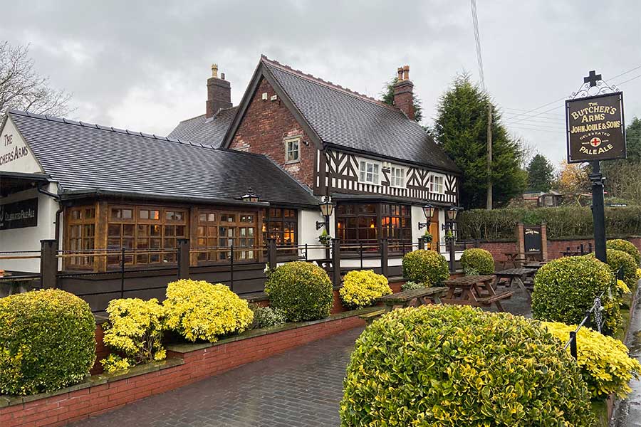 Visit the Butchers' Arms, Forsbrook - A Taphouse by Joule's Brewery